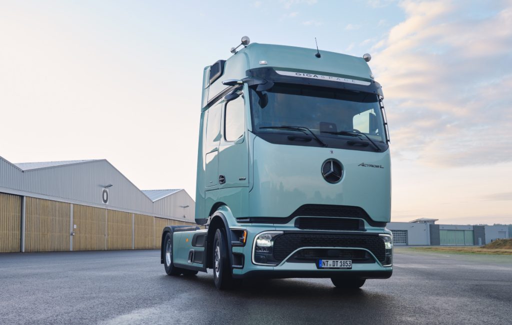 Nuevo Mercedes-Benz Actros L: diseño futurista, más tecnología y máxima ...