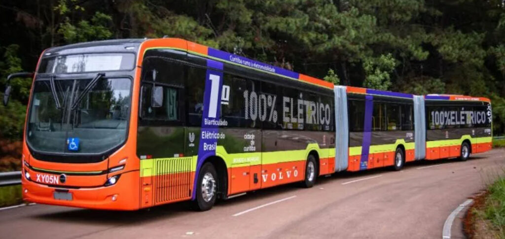 LAT BUS 2024: Volvo sorprendió con su bus biarticulado eléctrico