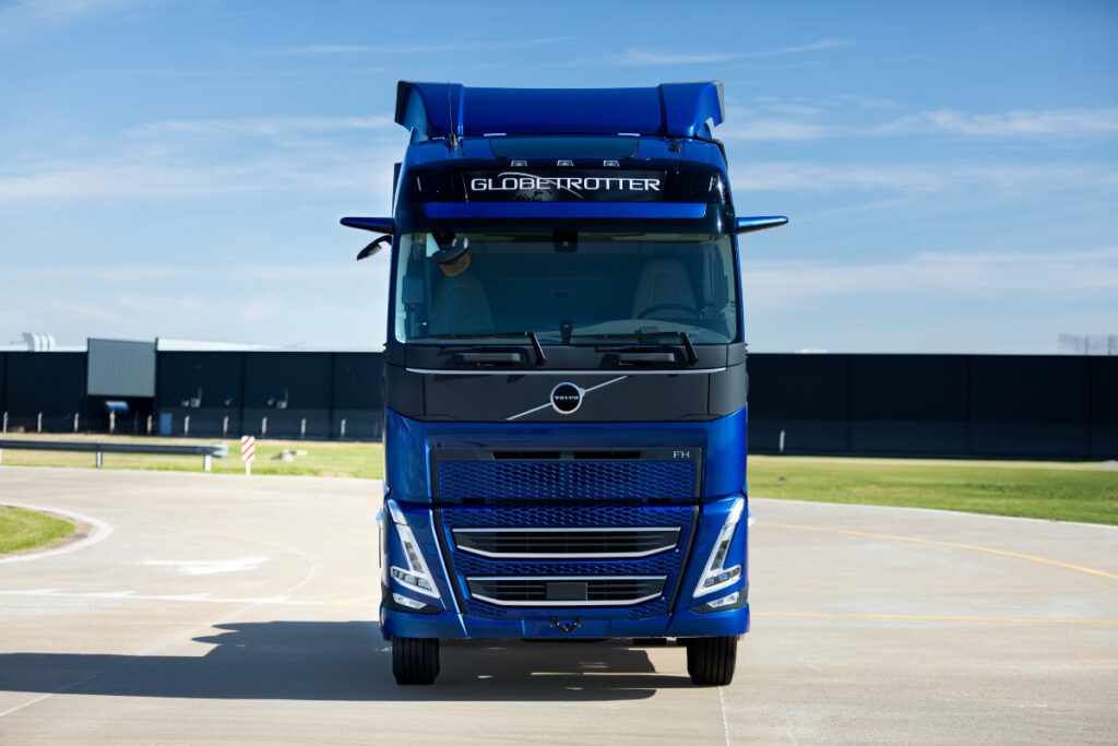 Volvo FH 2025: con importantes mejoras en tecnología, eficiencia y ...