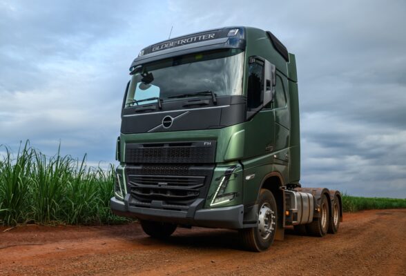 Agrishow 2025: Volvo presenta su gama de camiones Cross Country y ...